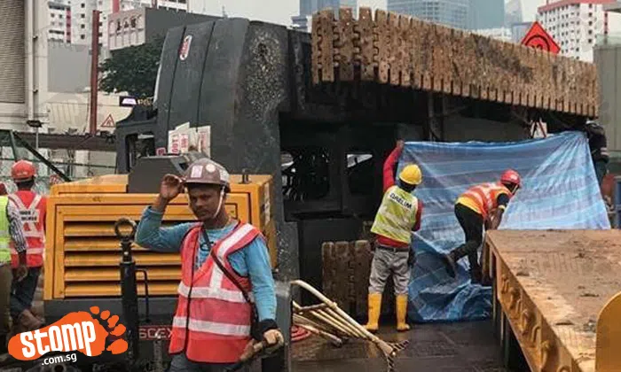 Crane topples at Outram Rd, blocking entire street and causing jam | STOMP