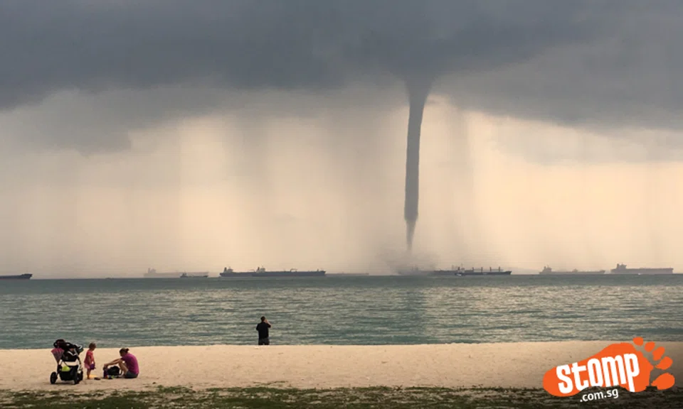 Waterspout spotted at East Coast Park: Check out all the beautiful ...