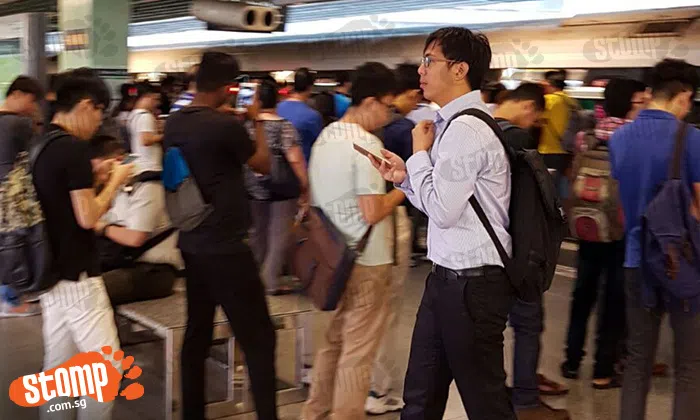 Train fault on East-West Line causes delays and leaves commuters angry ...