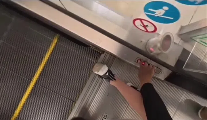 Video shows boy's shoe getting stuck on escalator in Lucky Plaza and ...