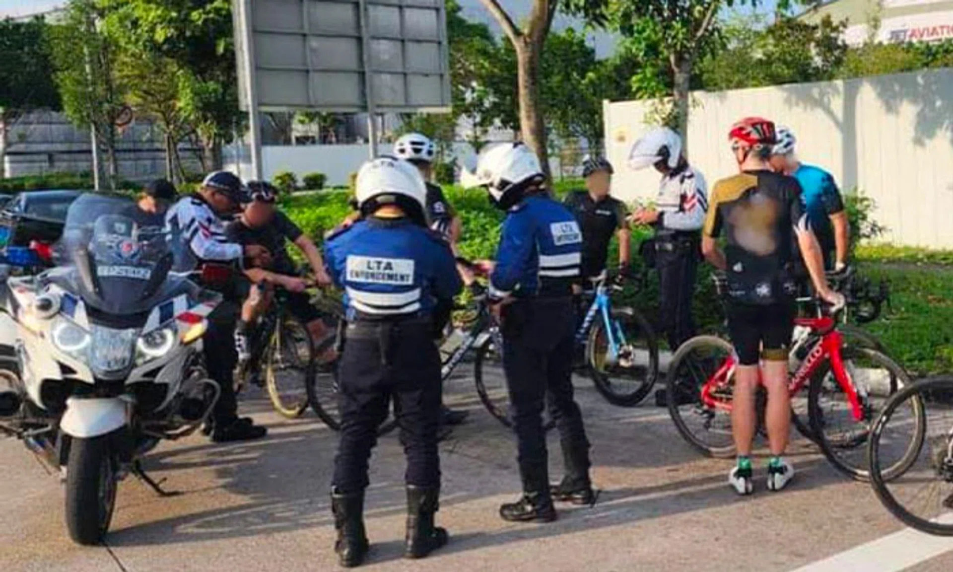 TP and LTA catch cyclists flouting cycling group size rule in islandwide operation | STOMP