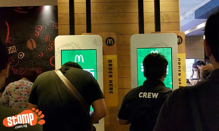 'Pay-first-pick-up-later' ordering system at fast food restaurants ...