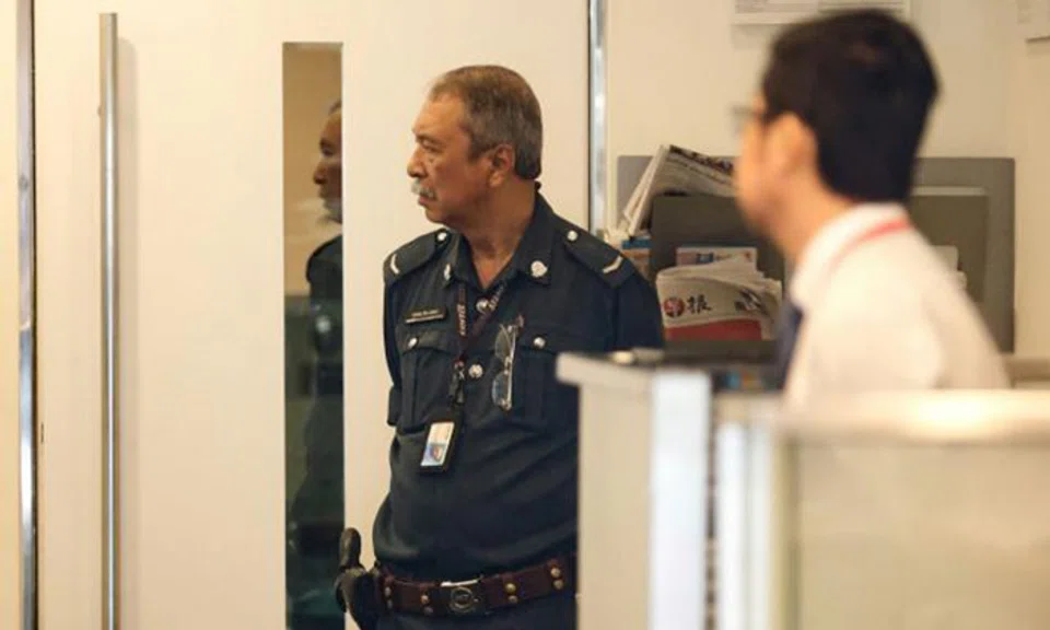 Holland Village bank robbery: Teller followed safety protocols | STOMP