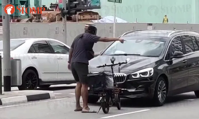 E-biker rages at BMW driver for honking at him in Yishun, challenges ...