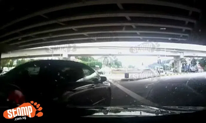 Driver abruptly cuts lane, forcing Stomper's friend to jam on brakes along Ubi Road | STOMP