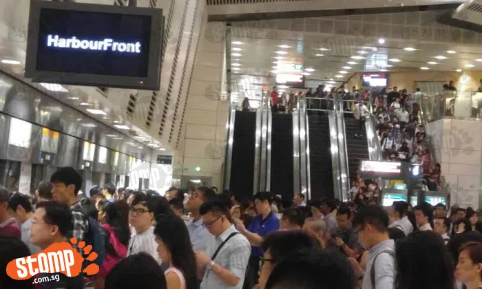 Yet another train delay due to track fault on Circle Line, the third ...