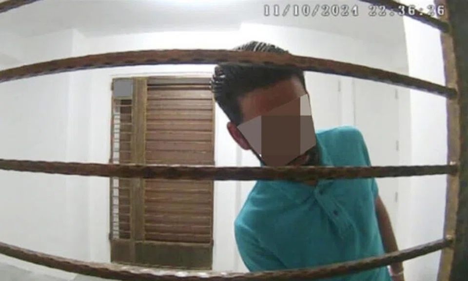 Stranger allegedly tries to unlock Sengkang resident's door, claims he ...