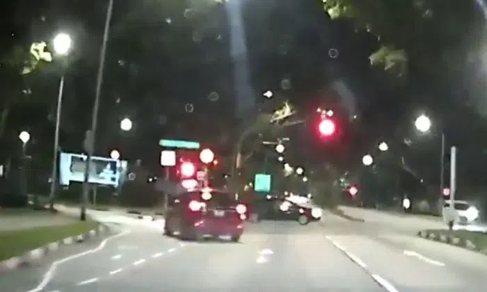 Honda uses 'shortcut' to avoid stopping for red light in Jurong West ...