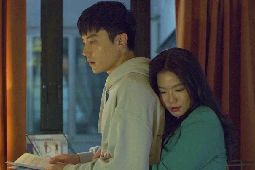 Rui En says she's enjoying a full life in her 40s with no husband or ...