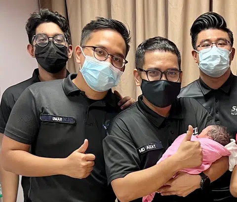 Paramedic trainee helped deliver baby in breech on way to hospital: 'I ...