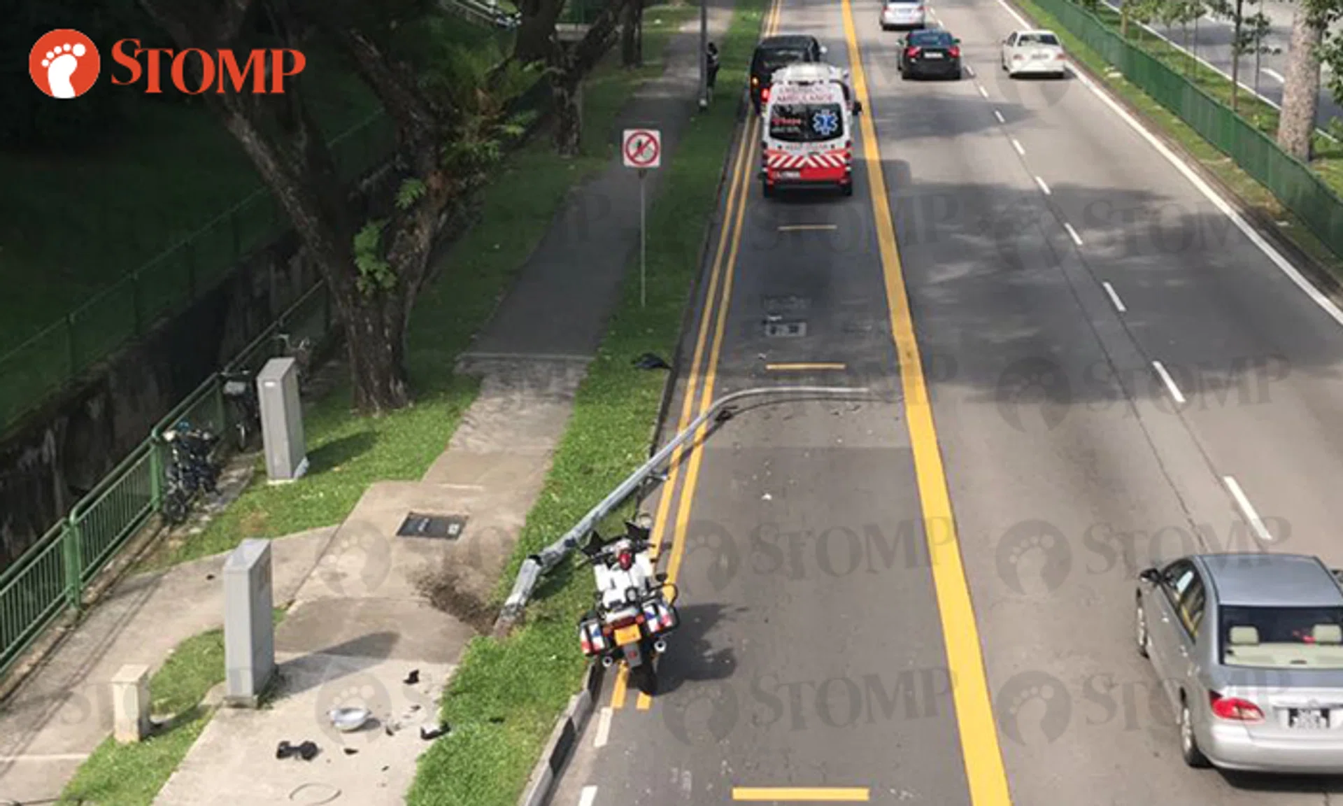 Van crashes into lamp post opposite Khatib MRT Station | STOMP