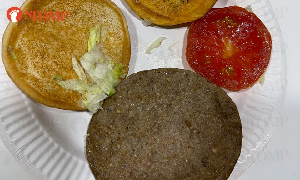 Man appalled by $7.95 'super dry' wagyu burger with 'soggy' lettuce and ...