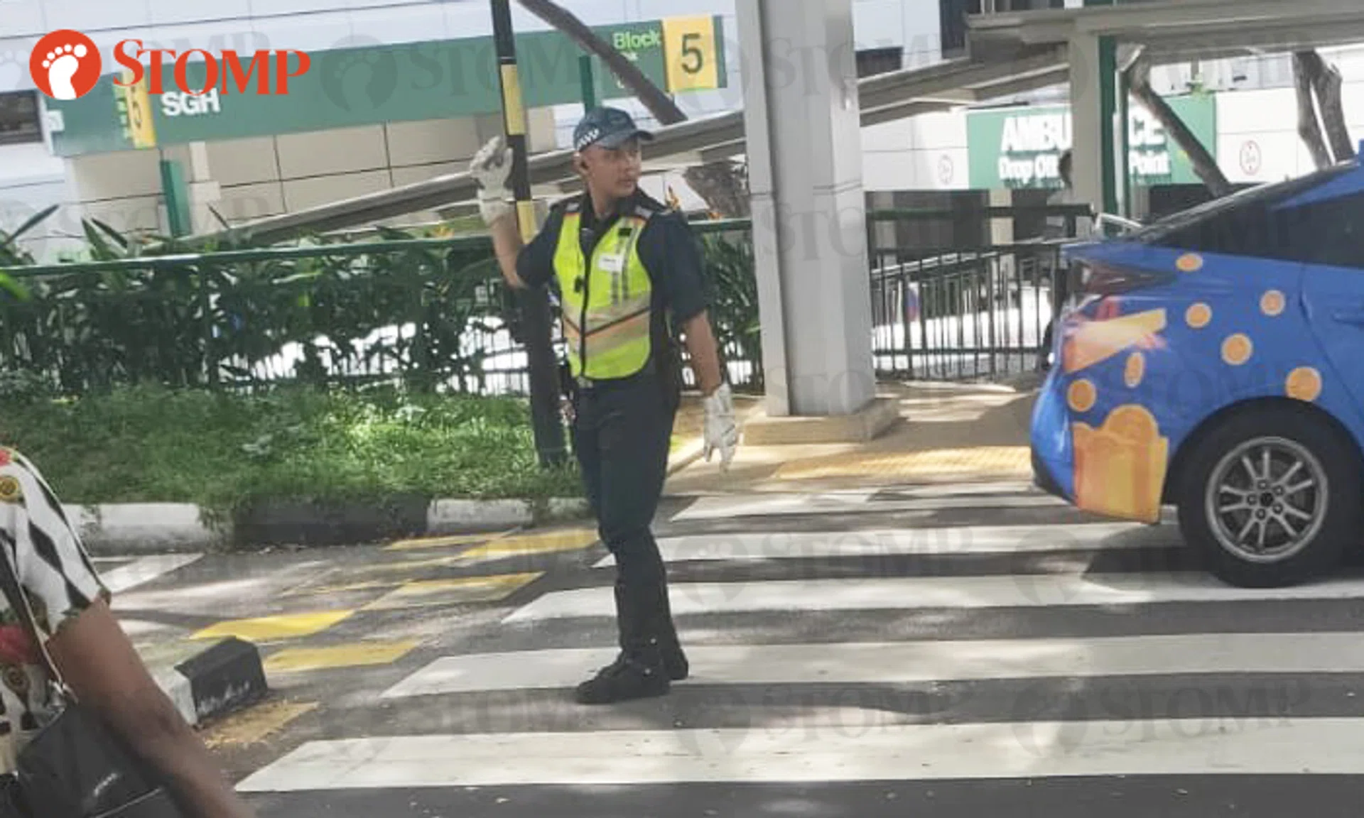 Seen a Certis officer without mask on? This..., Latest News - STOMP