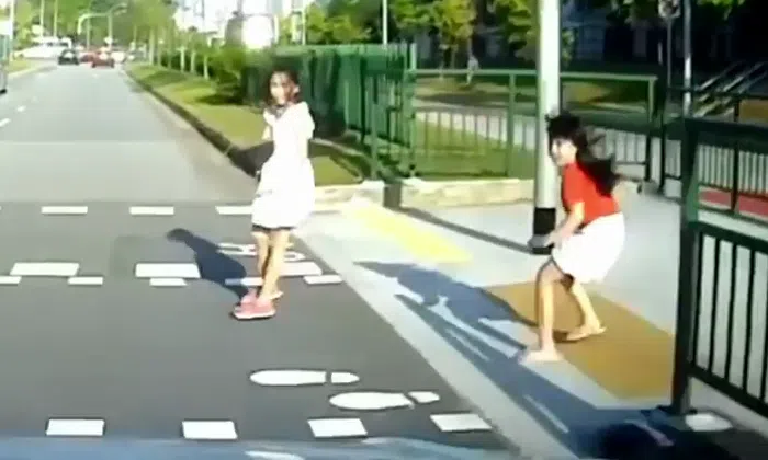 Heart-stopping video shows driver's near-accident with kids dashing ...