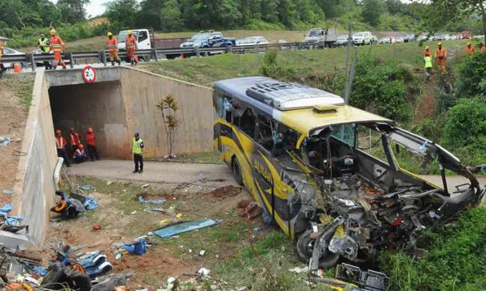 Johor crash: Bus flew off the highway before smashing into wall | STOMP