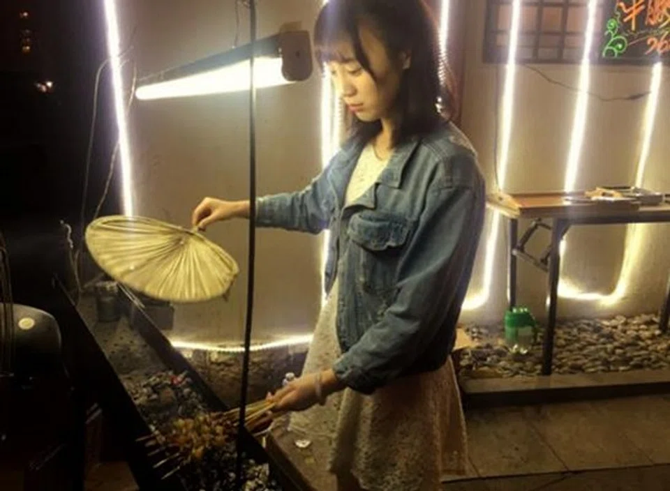 Netizens searching for sizzling 'barbecue goddess' in Qingdao | STOMP