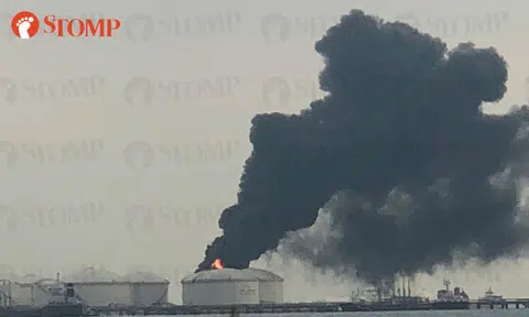 Fire breaks out at Pulau Busing, lightning believed to have struck tank ...