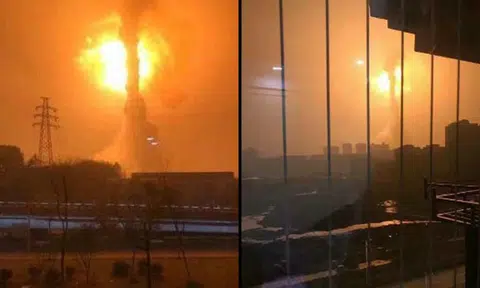 Giant ball of fire lights up the sky after massive explosion at Chinese ...