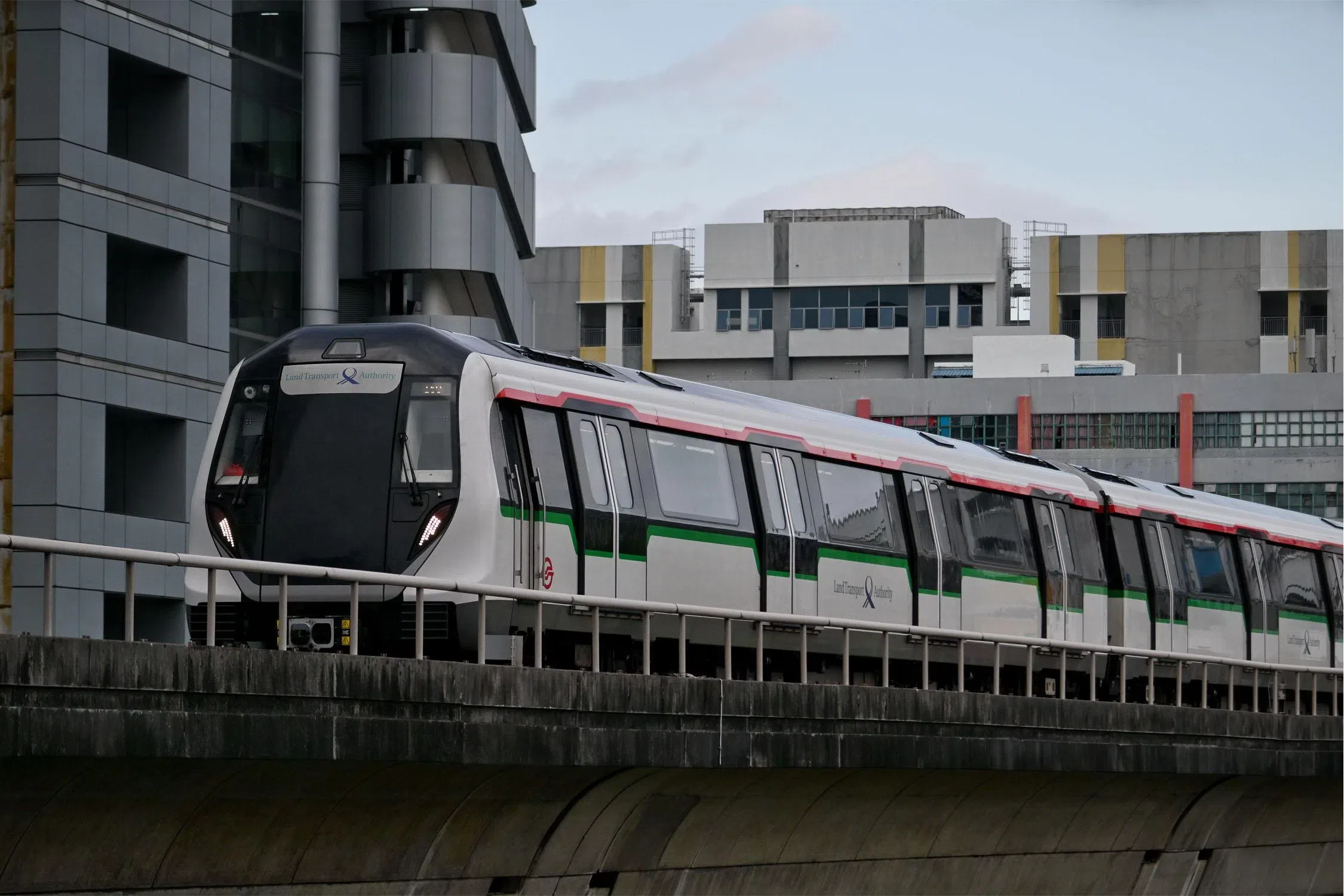 Behind the scenes: How MRT overhauls trains, maintains tracks on North ...