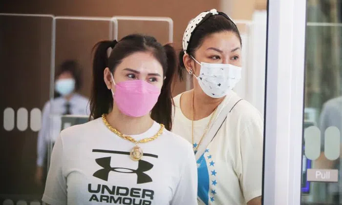 'Talk to rich people nicely, you're a poor girl': 2 women verbally ...