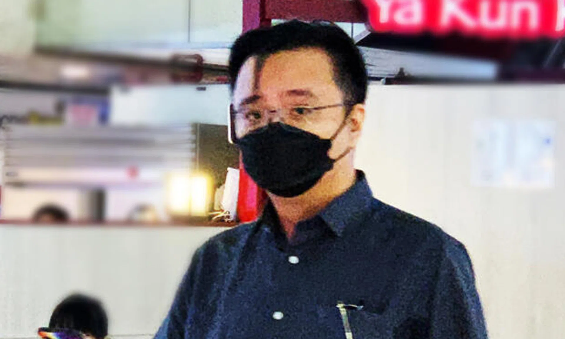 Cop allegedly received over $32,500 in bribes and tipped off suspects ...