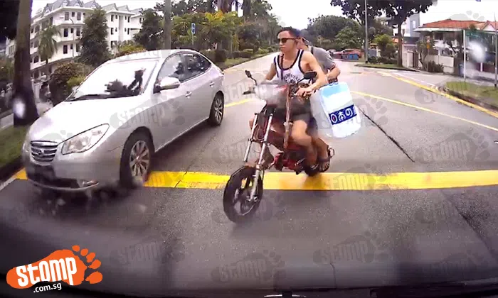 E-biker cuts across three lanes at Still Rd, then gestures aggressively ...