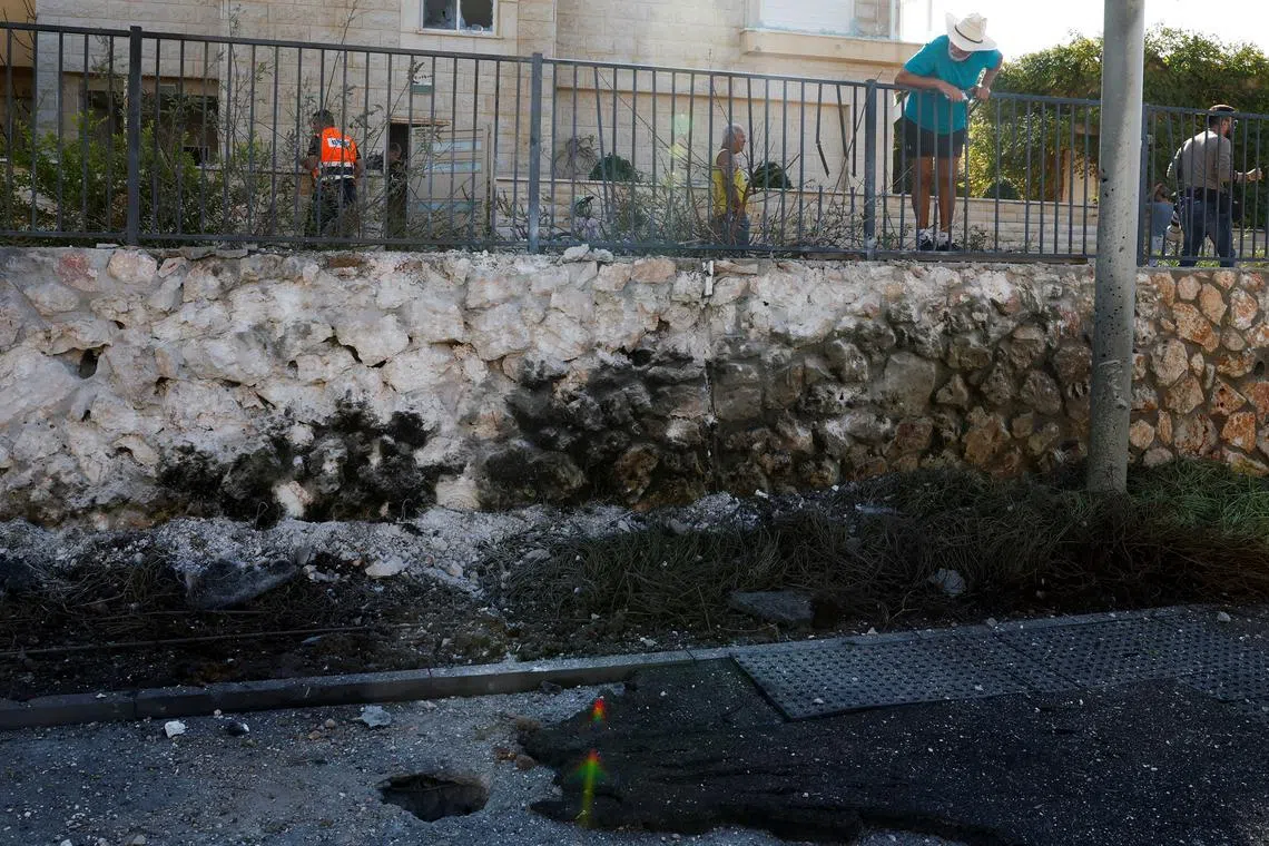 Man killed in rocket attack on northern Israeli town, Israeli medics ...