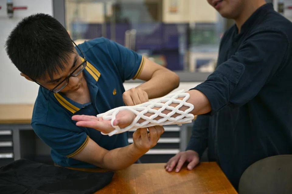 Start-up Castomize set to revolutionise fracture care with 4D-printed ...