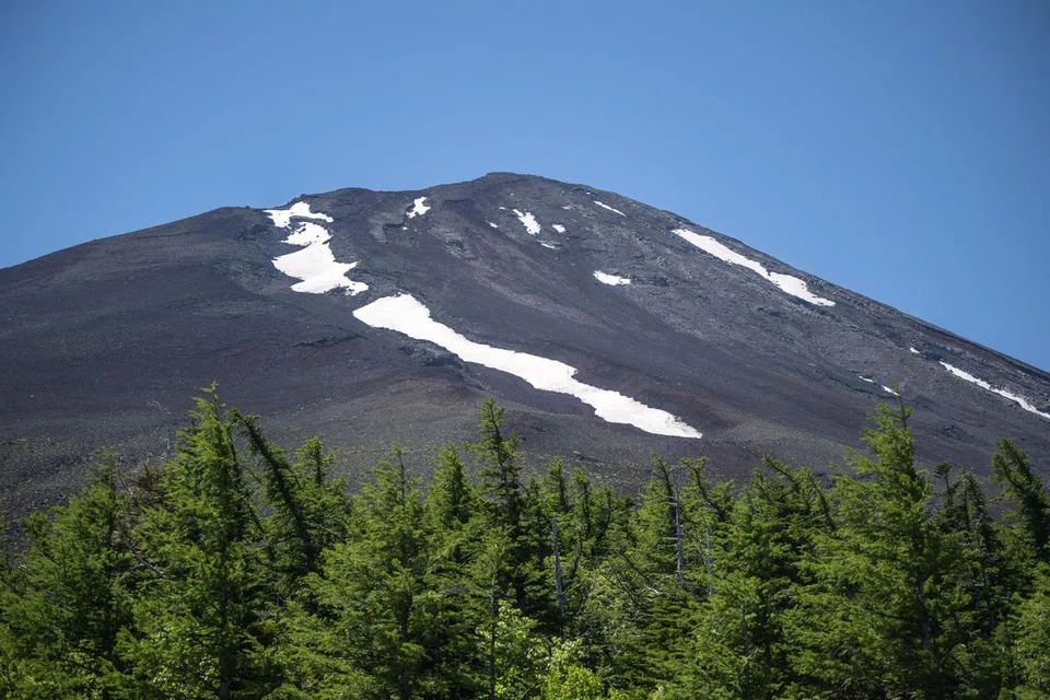 Four die on Mount Fuji ahead of climbing season: Media | The Straits Times