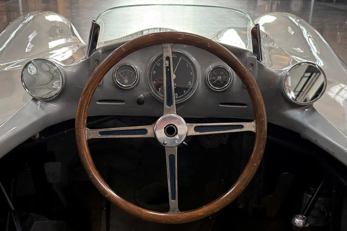 Mercedes 1955 'streamliner' set to smash F1 record at auction | The ...