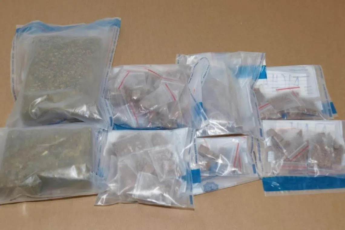 Couple arrested for suspected drug trafficking, over 1.6kg of heroin ...