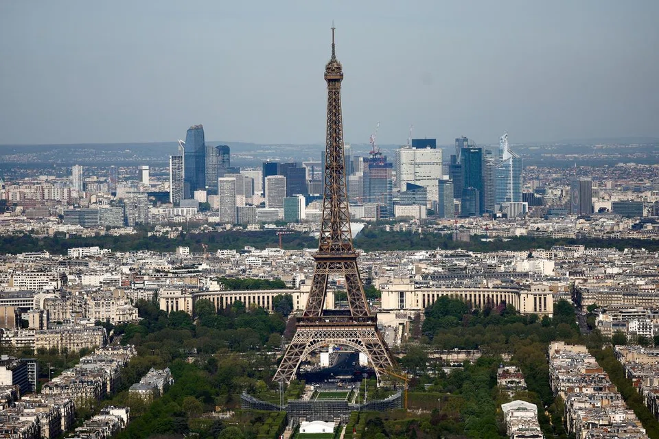 Eiffel Tower loses sparkle for Parisians ahead of Olympics | The ...