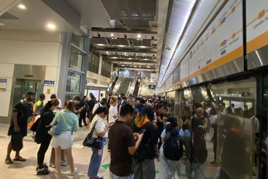 Circle Line train delay: Lorong Chuan to Bishan | The Straits Times