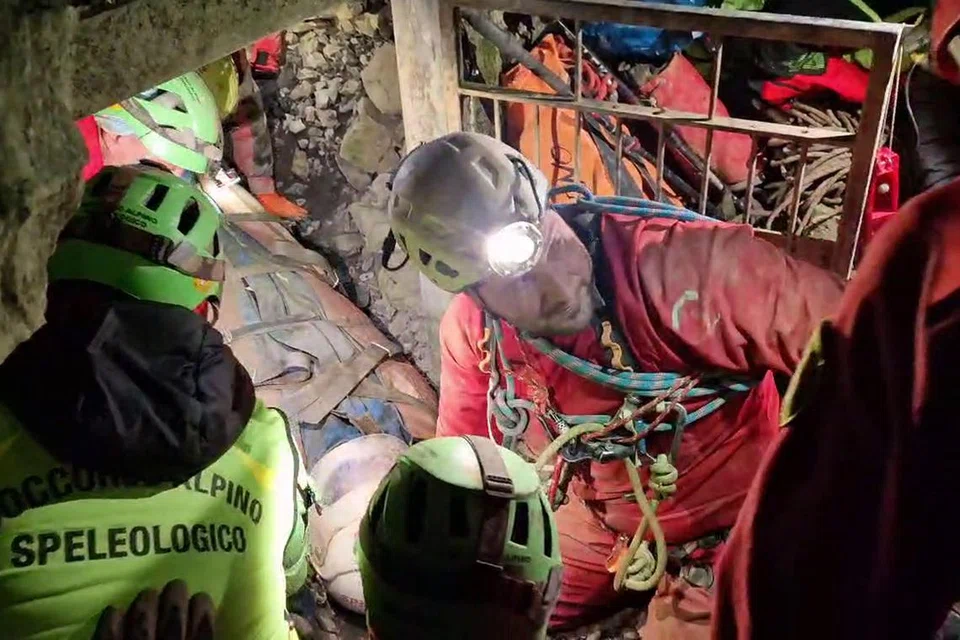 Injured Italian caver rescued, again, after four days underground | The ...