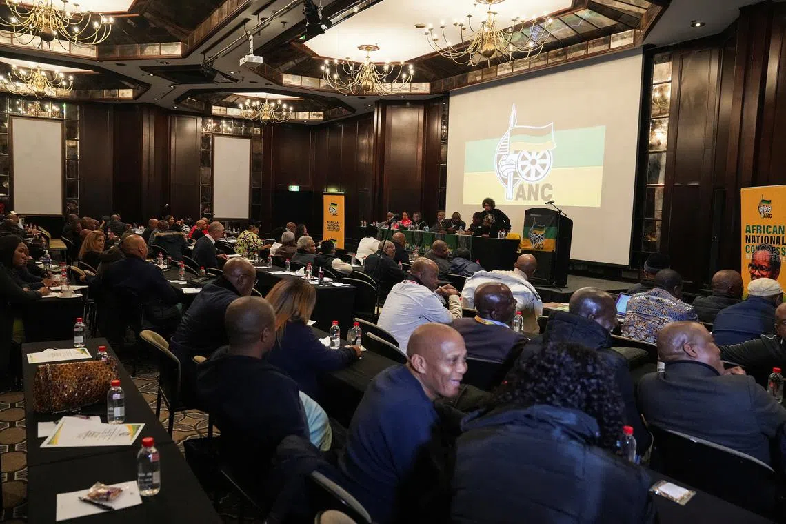 South Africa's ANC in eleventh hour talks over unity government as deadline nears | The Straits ...
