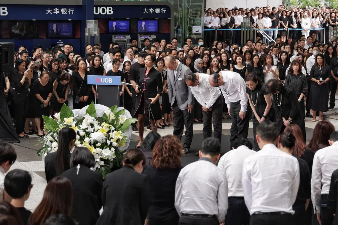 More than 500 employees bid farewell to former UOB chairman Wee Cho Yaw ...