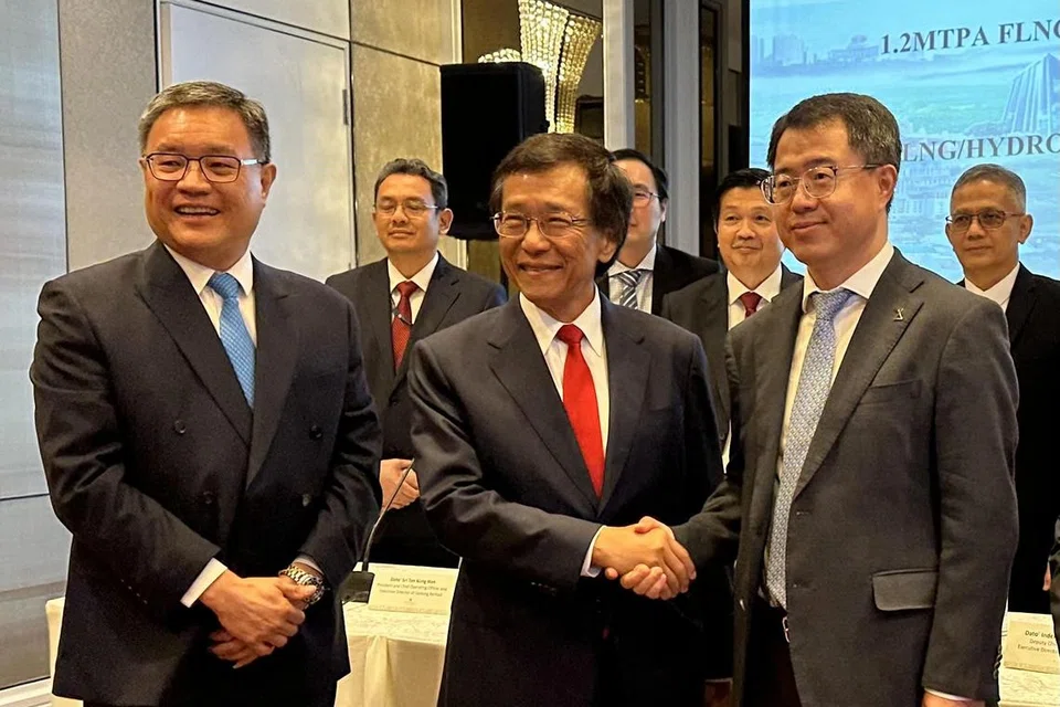 Malaysia’s Genting signs $1.3 billion deal for floating LNG facility ...