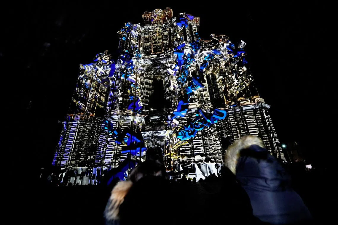 In Pictures: Vilnius celebrates its 700th anniversary with festival of ...