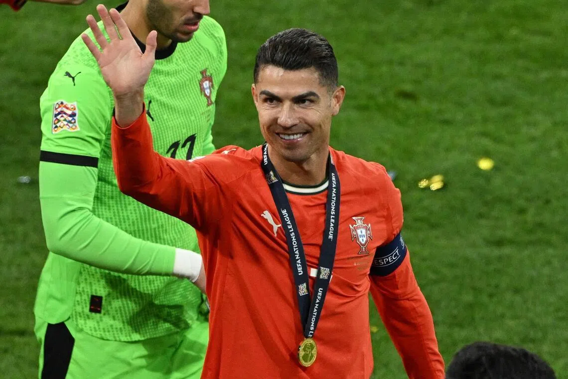 Star Cristiano Ronaldo to lead Portugal at sixth World Cup as Roberto ...