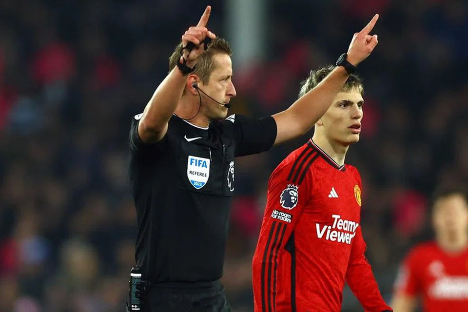 Pitchside VAR screen a 'farce', says Everton's Dyche | The Straits Times
