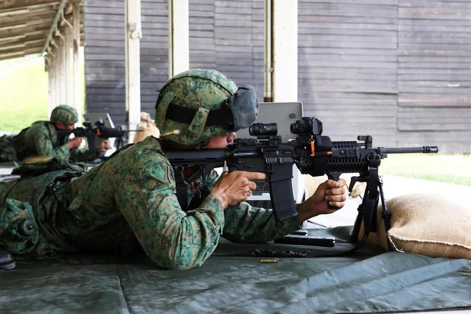New light machine gun for Singapore Army enters service | The Straits Times