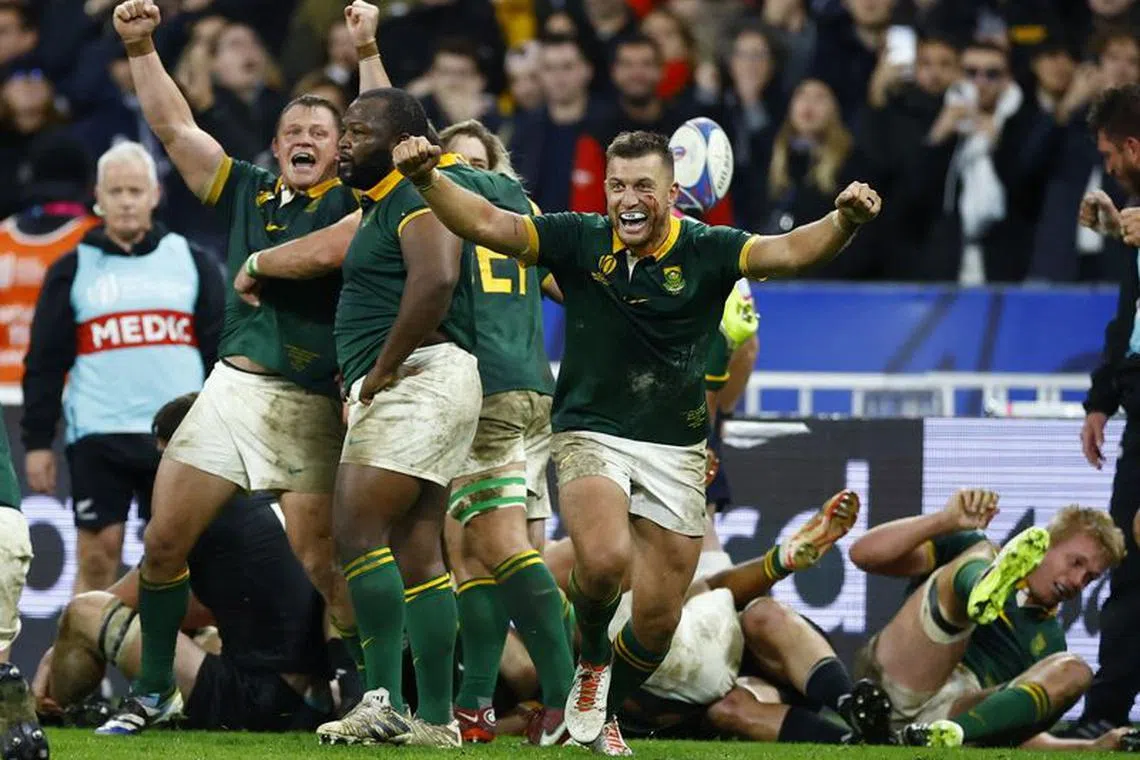 South Africa beat 14-man New Zealand to claim record fourth World Cup ...