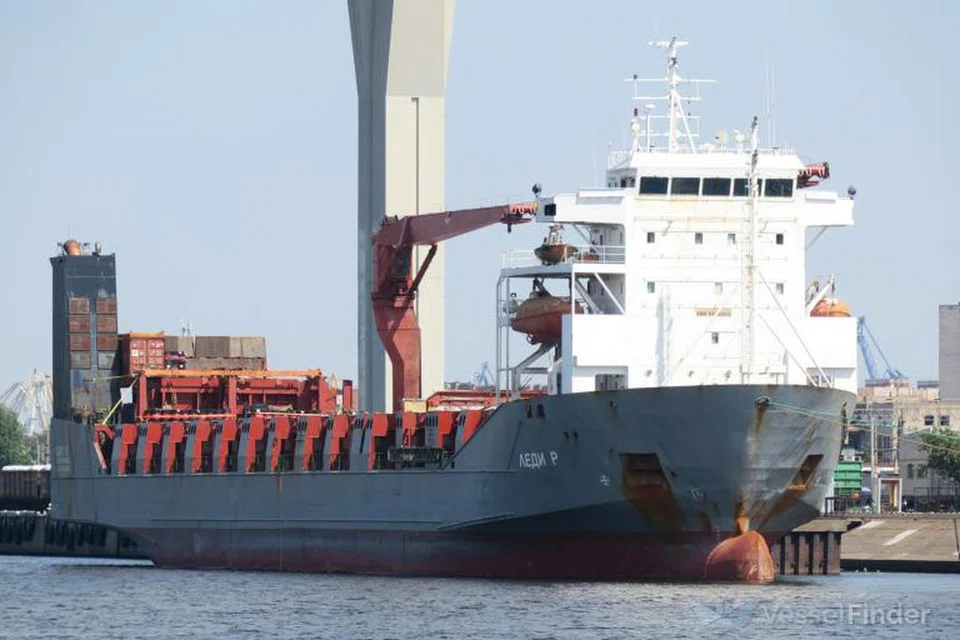 South Africa urged to lift 'secrecy' over docked Russian freighter ...