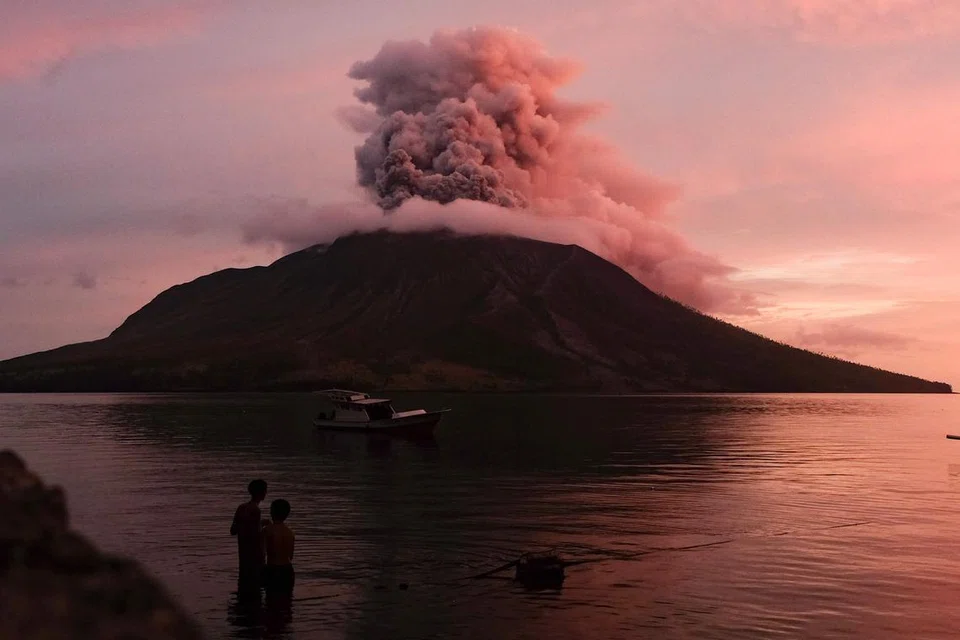 Mount Ibu erupts in eastern Indonesia, spews miles-high ash tower | The ...
