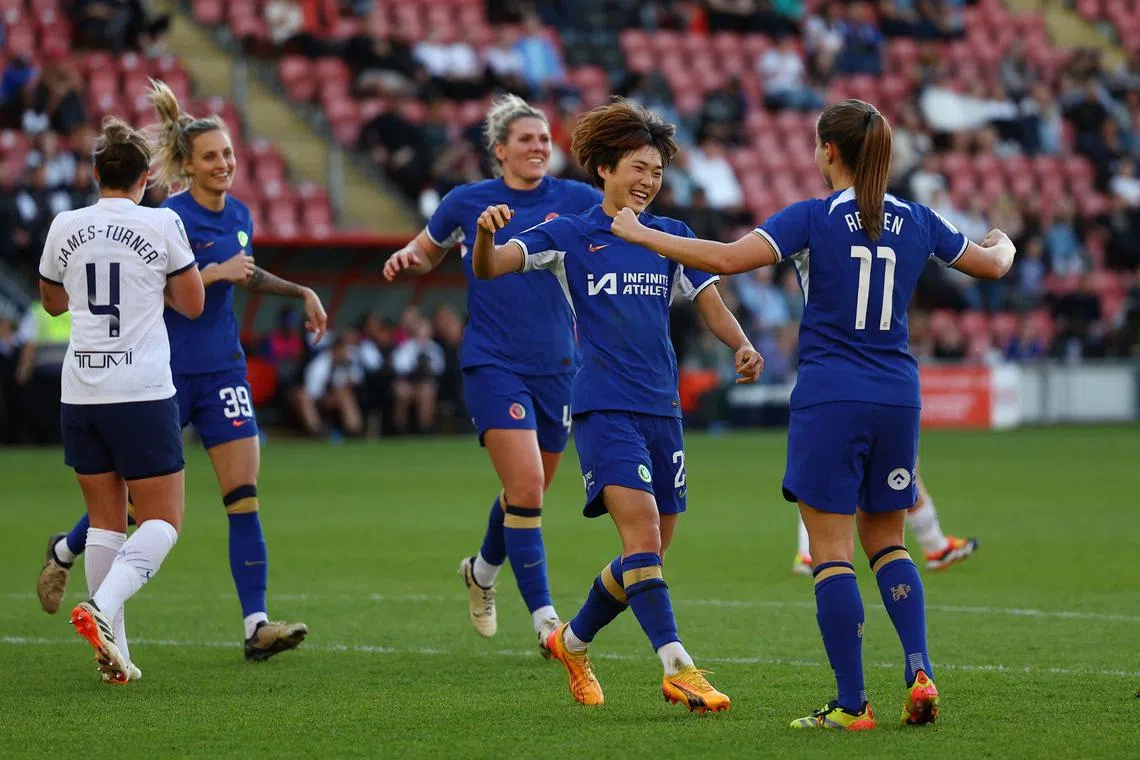 Chelsea maintain hope of final WSL title under Hayes with win at Spurs ...