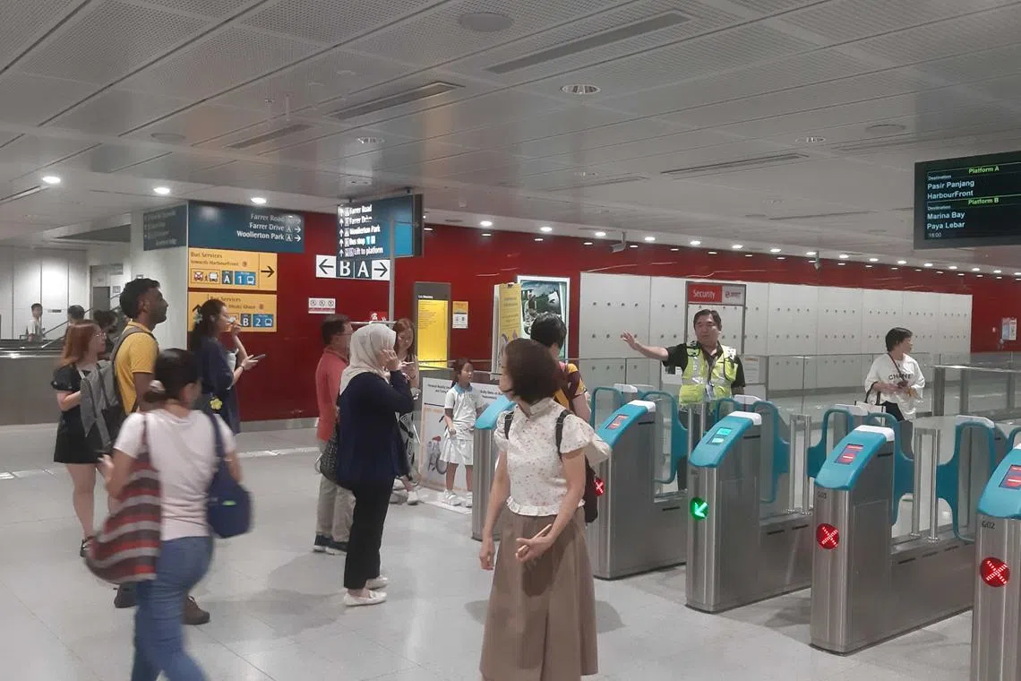 MRT service resumes on Circle Line after power fault causes delay for ...