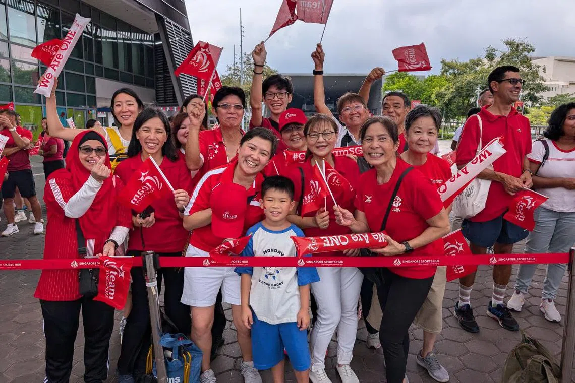 10 S’pore Olympians, including Max Maeder, greet public in celebratory ...