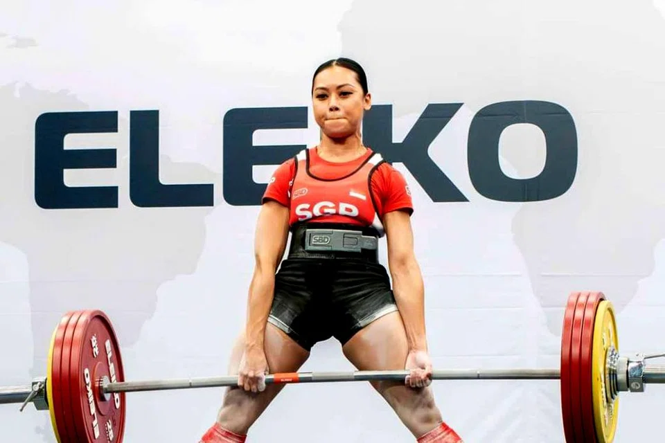 Singapore powerlifter Farhanna Farid sets deadlift world record for 9th ...