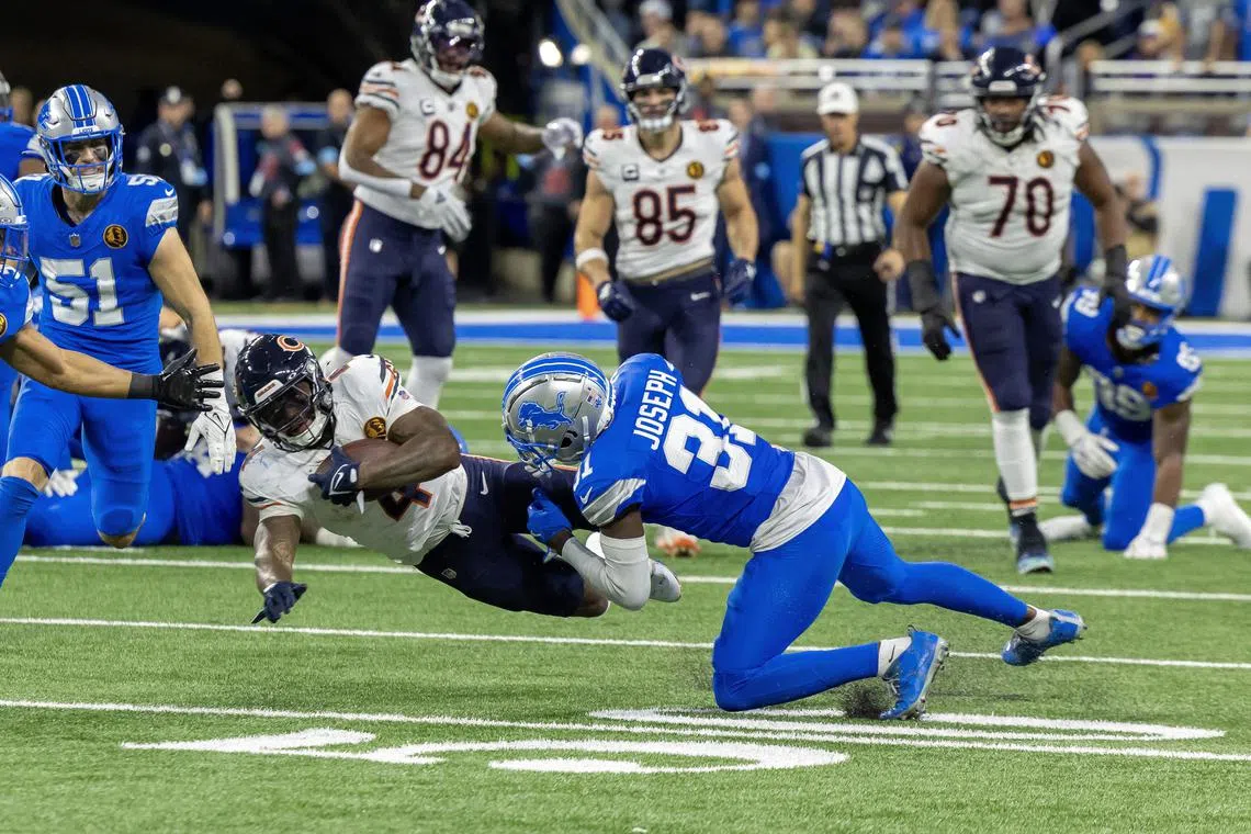 Bears WR D.J. Moore, RB D'Andre Swift sit out practice again | The Straits Times