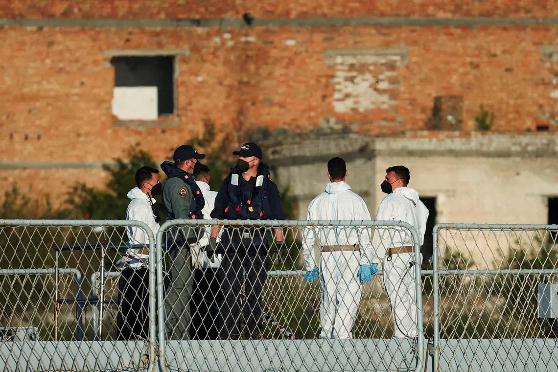 Italian navy ship with migrants arrives in Albania's port | The Straits ...